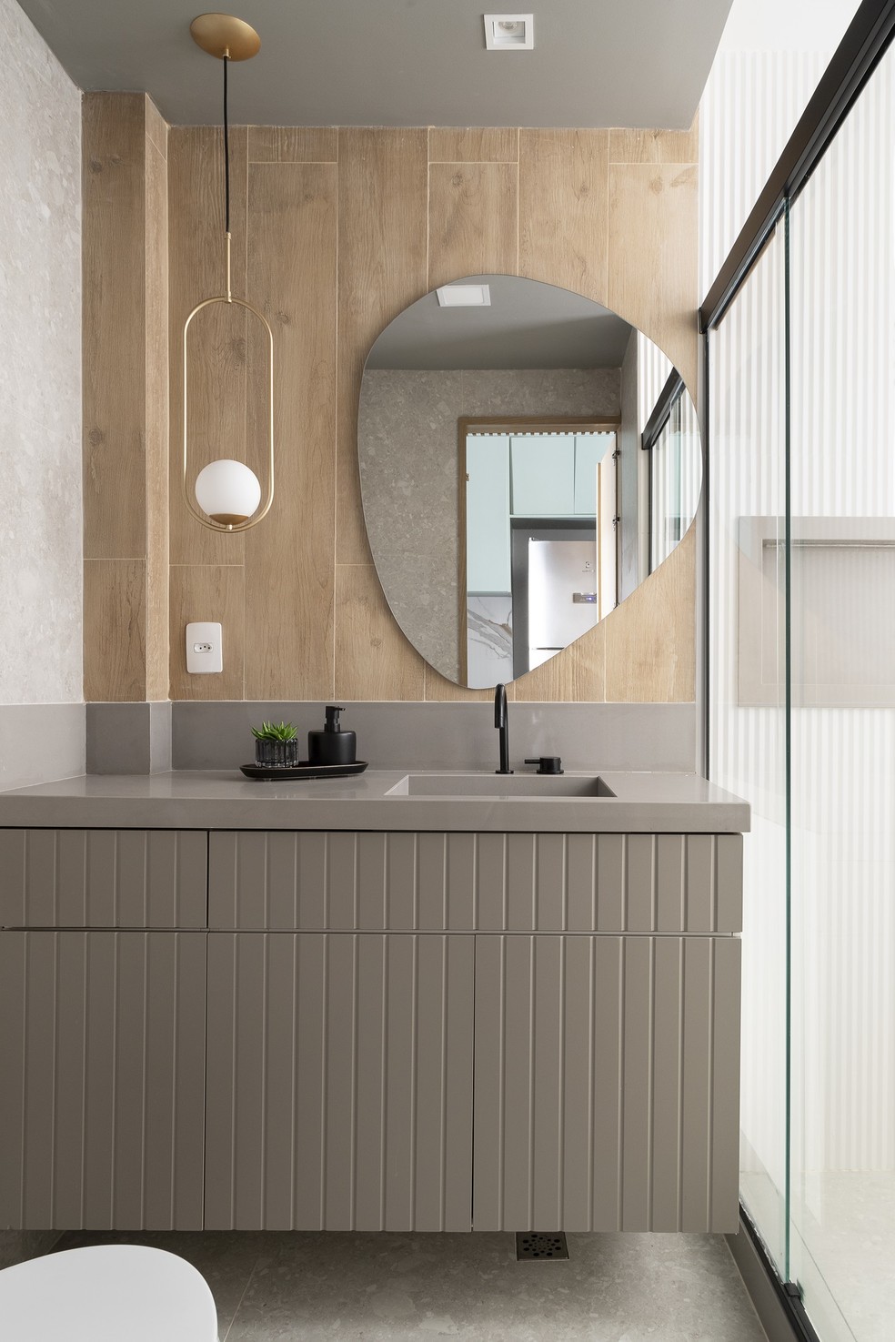 Influenciador Alan Victor mostra resultado de reforma em studio de 29m²