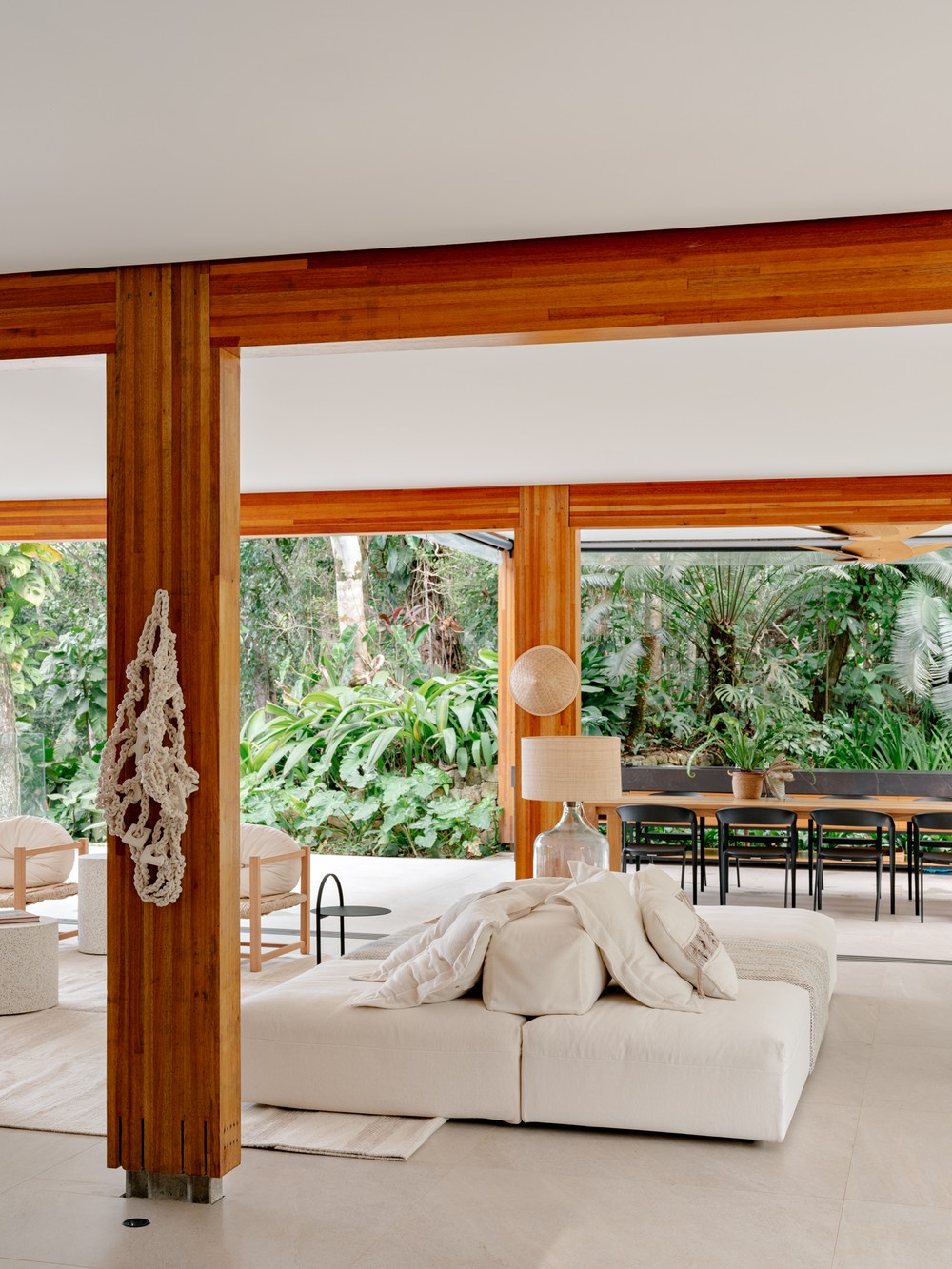 Estética e sustentabilidade andam lado a lado em casa litorânea | Casas ...