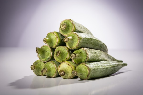 Como fazer quiabo sem baba? Aprenda truques e os benefícios do vegetal