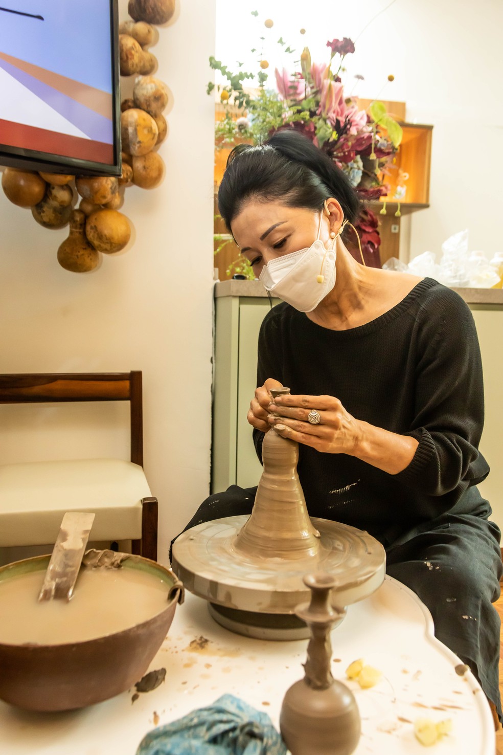Hideko Honma ensina o passo a passo da criação de cerâmicas: 'Todo ...