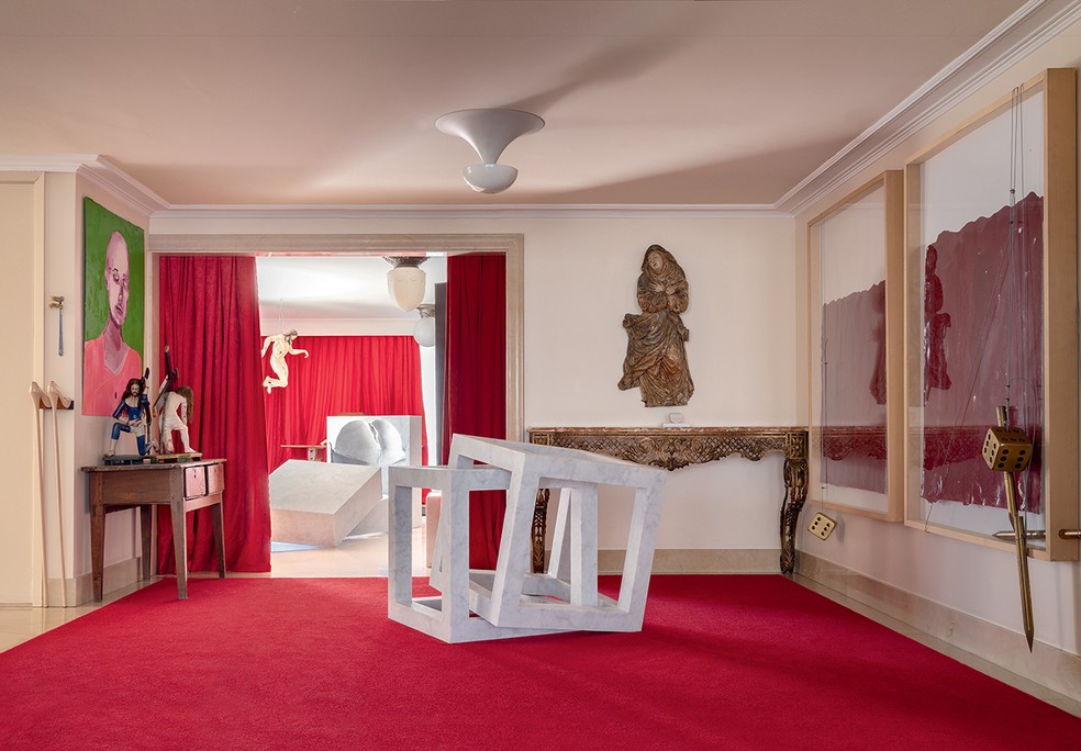 Por dentro do apartamento-museu de Charles Cosac; vídeo