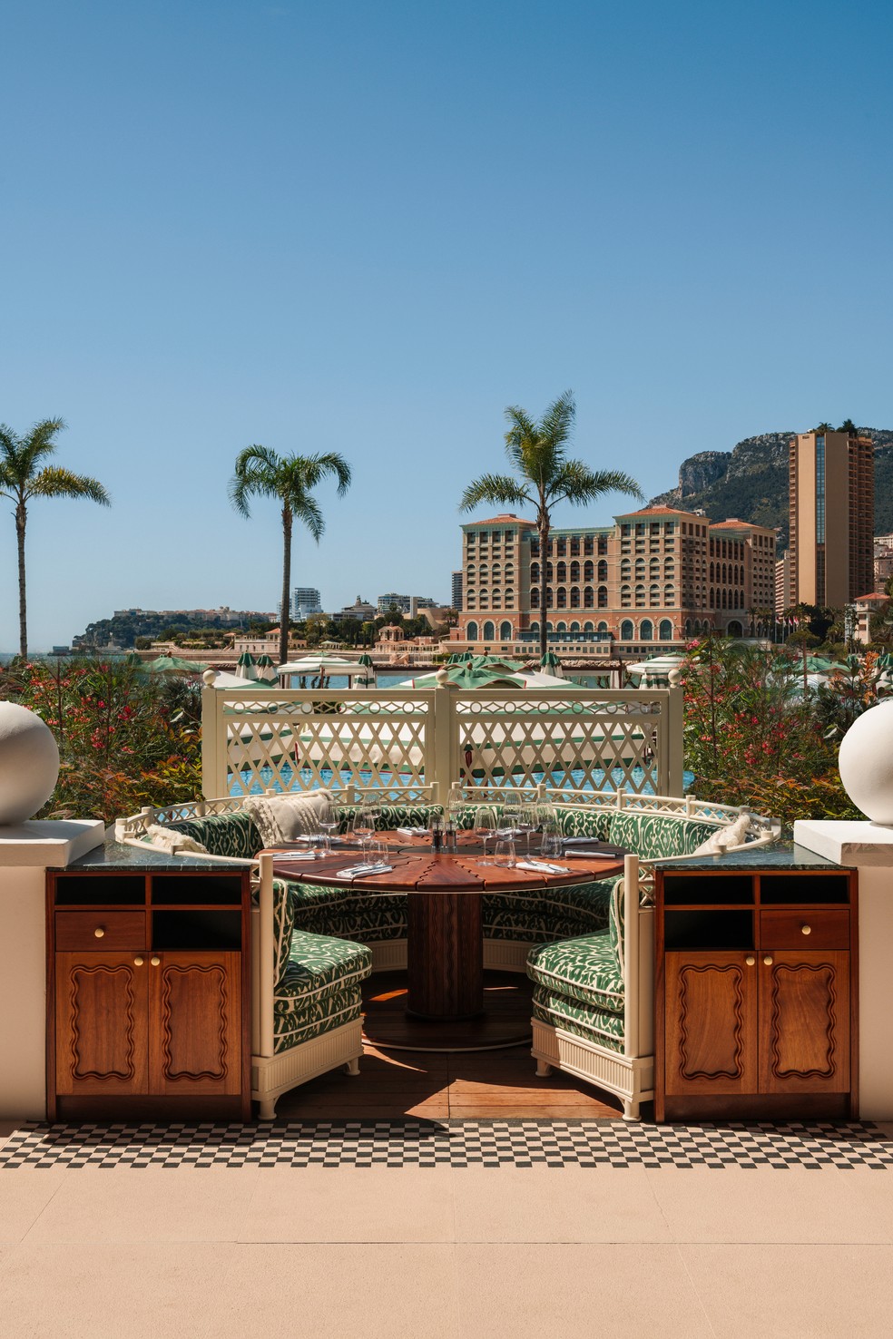 O retorno do Monte-Carlo Beach Club: uma ode sofisticada à Riviera dos ...