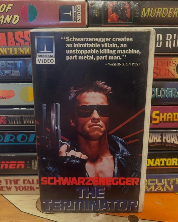 Nos Estados Unidos, locadora de VHS e DVD faz sucesso pela nostalgia