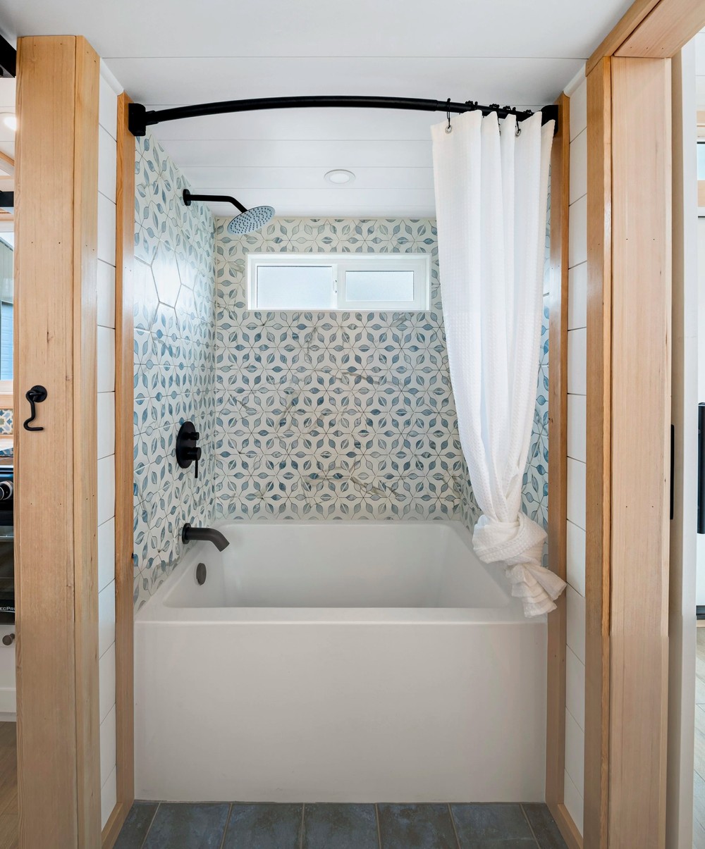 Minicasa de 26 m² tem mezanino e até banheira; veja fotos | Edifícios ...