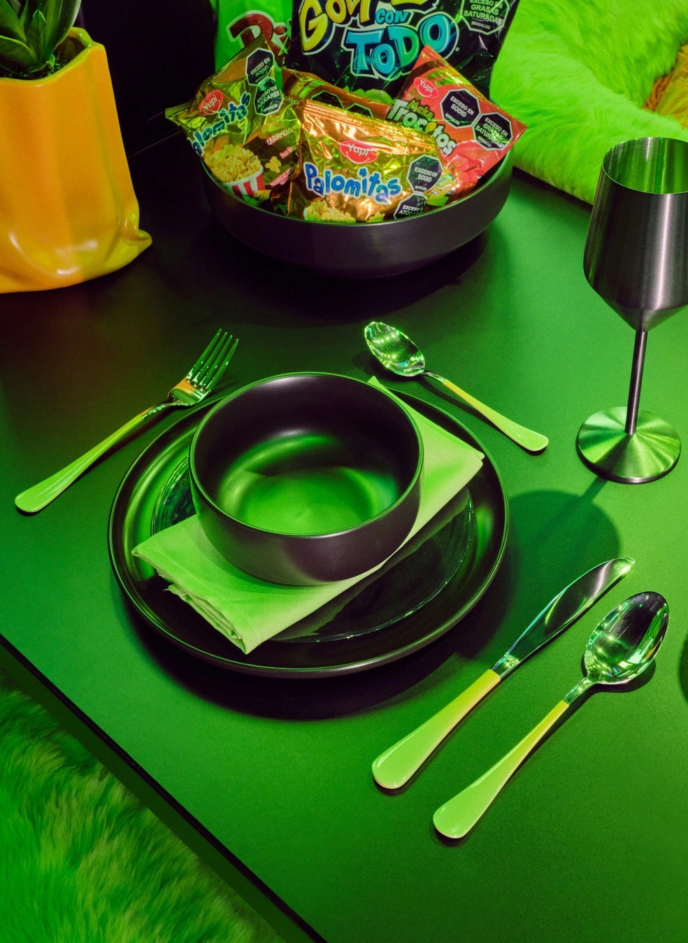 Cantor colombiano Feid apresenta acomodações fascinantes de seu ...