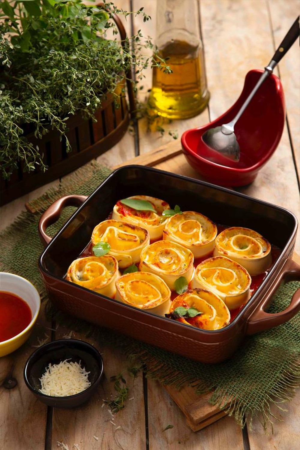 Rondelli aos quatro queijos leva dois tipos de molho | Receita | Casa Vogue