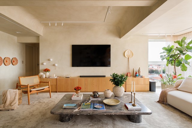 Décor do dia: sala de estar exibe tom de areia e atmosfera mediterrânea