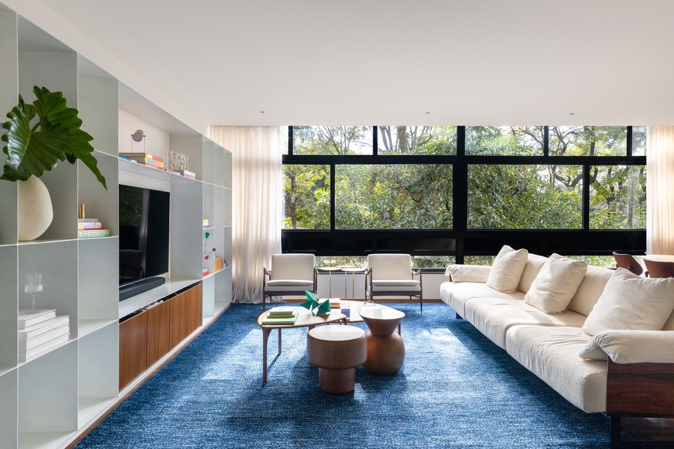 Azul royal: 15 ideias para incluir a cor elegante na sua decoração