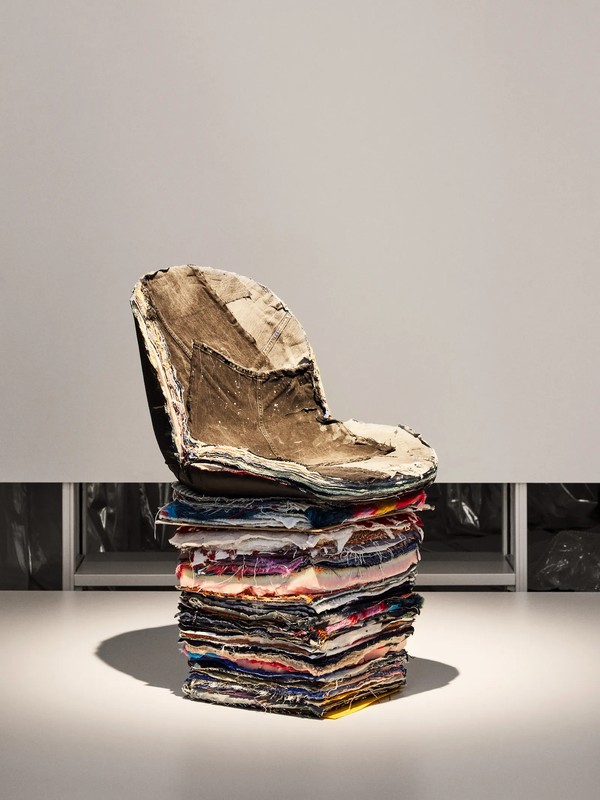 Cadeira Beetle: os 10 anos de um ícone na Semana de Design de Milão ...