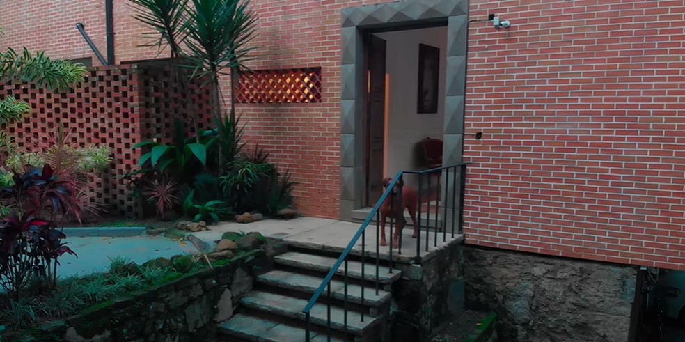 Aline Wirley e Igor Rickli mostram evolução da construção de nova casa