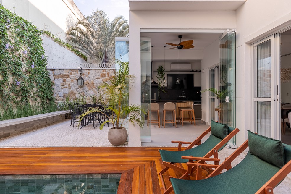 Área de lazer com piscina: 10 projetos para sonhar