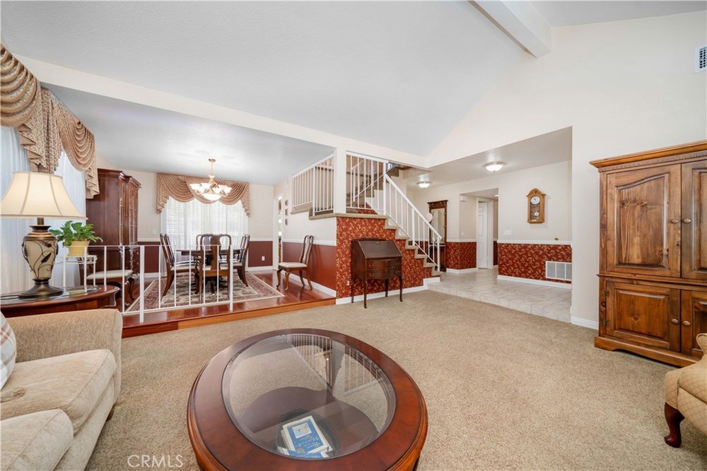 Teria coragem? Casa de 'Poltergeist' vira hospedagem no Airbnb com ...