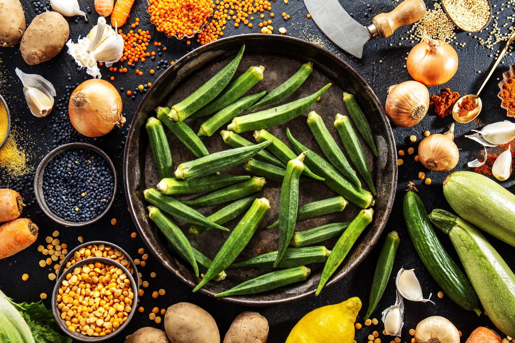 Como fazer quiabo sem baba? Aprenda truques e os benefícios do vegetal