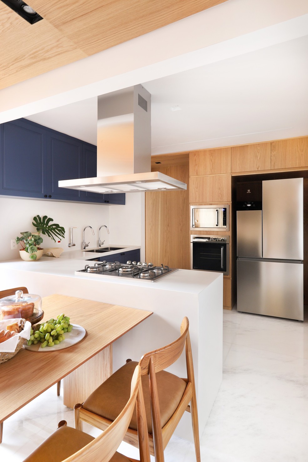 Morar com calma: apartamento aposta no essencial em busca de leveza ...