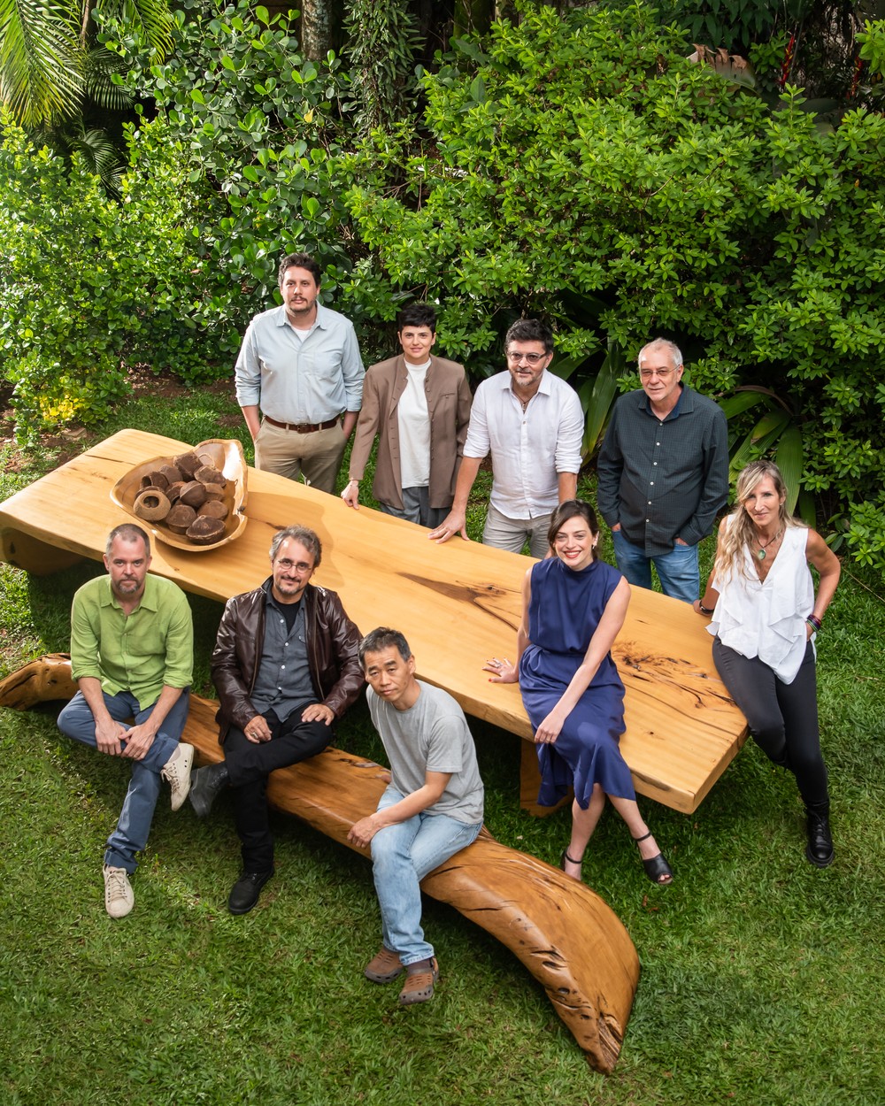“Alma em madeira” registra e discute o processo criativo de oito ...