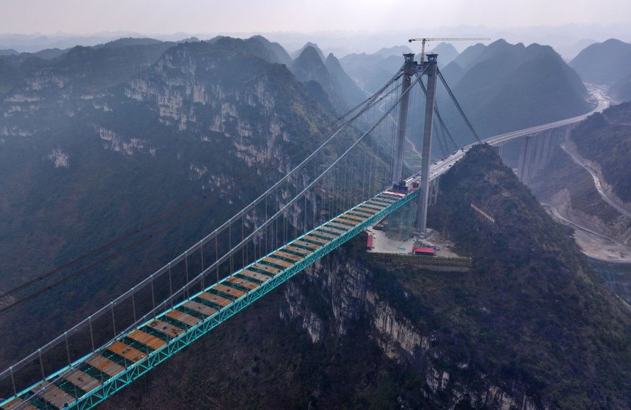 Ponte mais alta do mundo está prestes a inaugurar na China