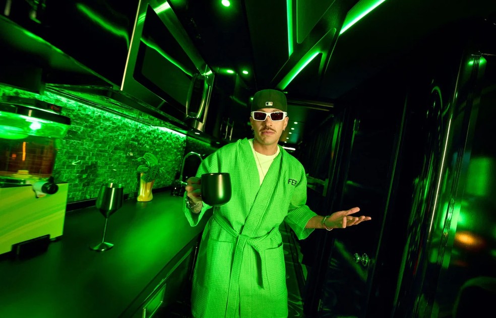 Cantor colombiano Feid apresenta acomodações fascinantes de seu ...