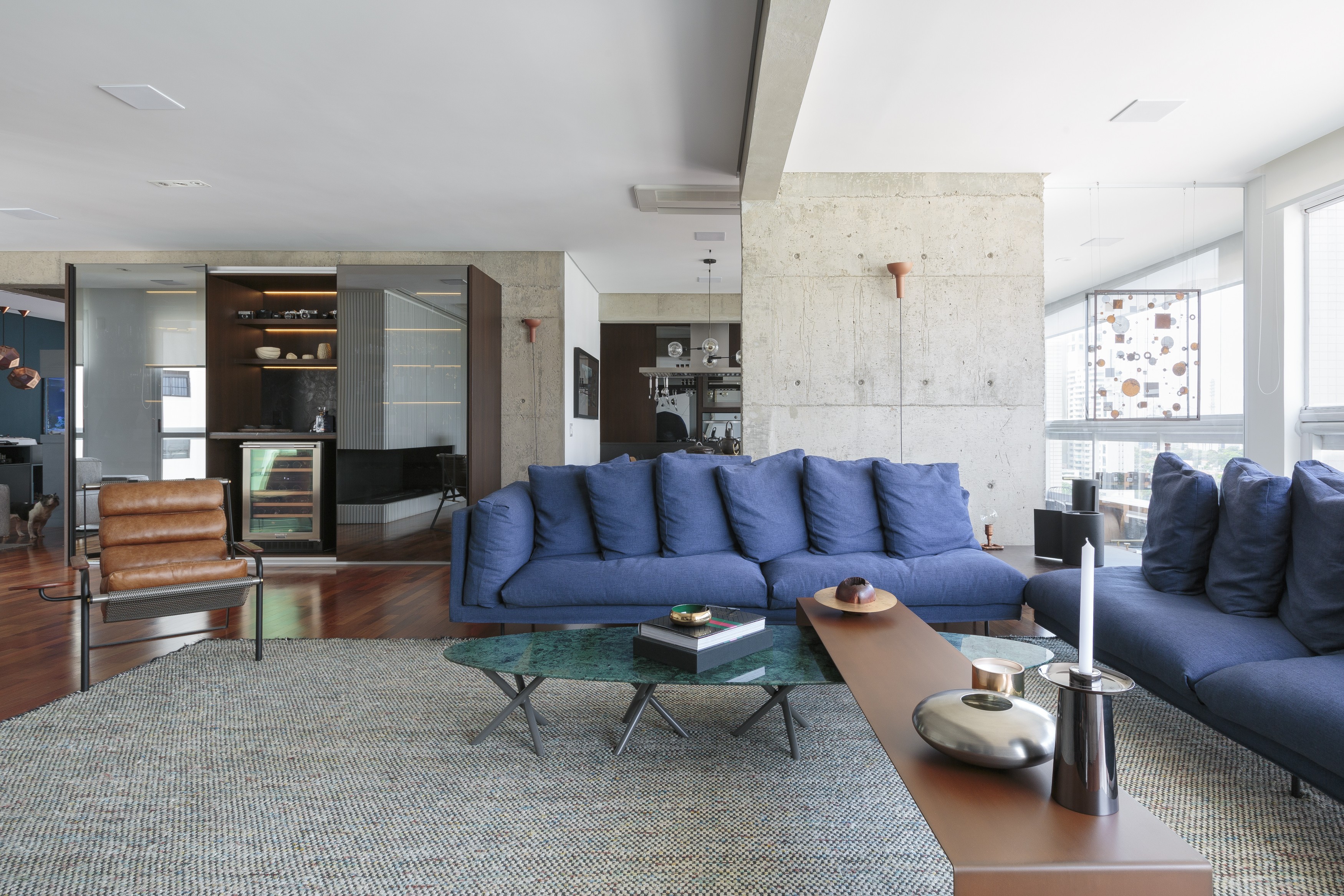 Azul royal: 15 ideias para incluir a cor elegante na sua decoração