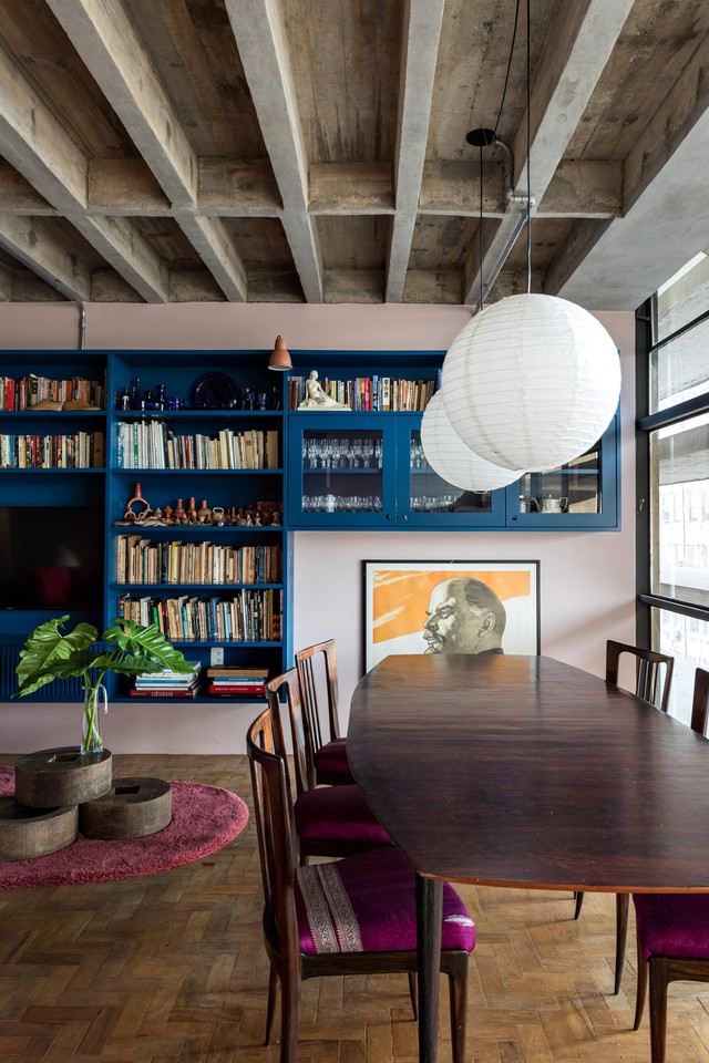 Azul royal: 15 ideias para incluir a cor elegante na sua decoração