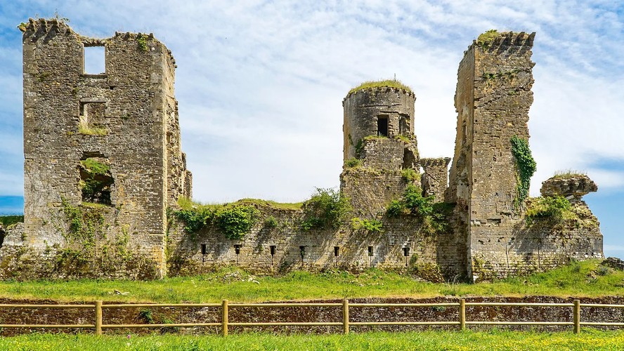 Este lindo castelo francês está sendo doado – mas tudo tem seu preço
