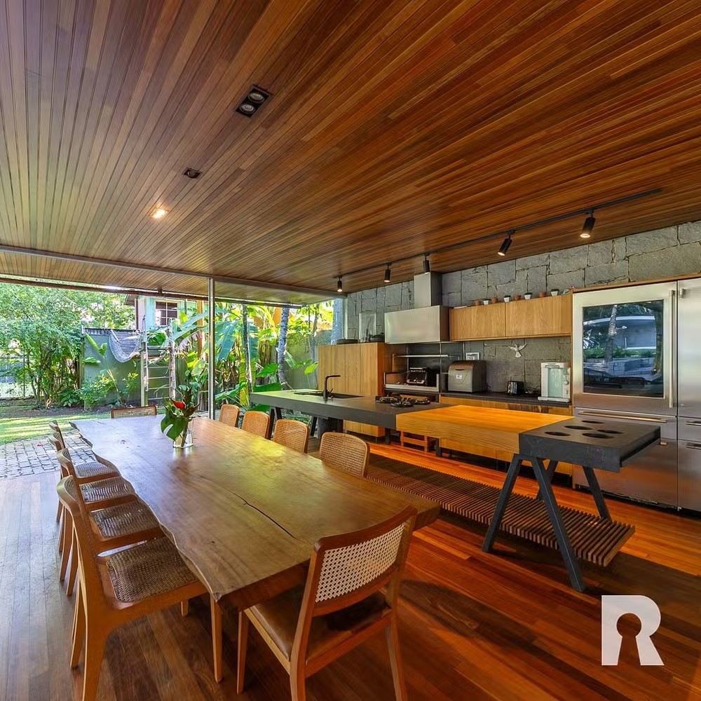 Mansão de Bruno Gagliasso e Giovanna Ewbank está à venda por R$ 25 milhões; veja fotos