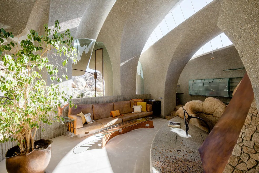 Mansão no deserto da Califórnia é um dos Airbnbs mais luxuosos (e ...