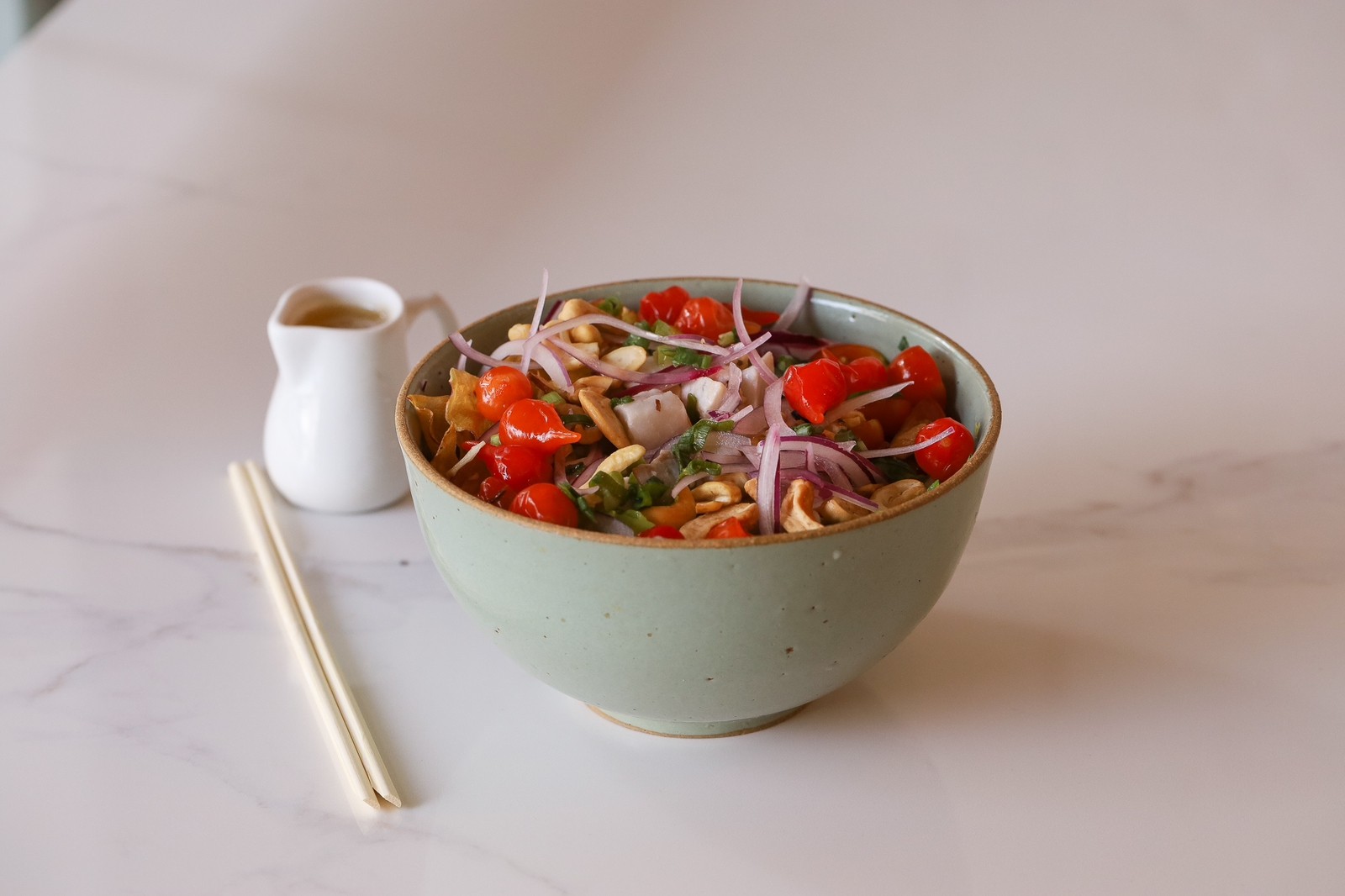 Receita de poke com ceviche é perfeita para os dias de verão