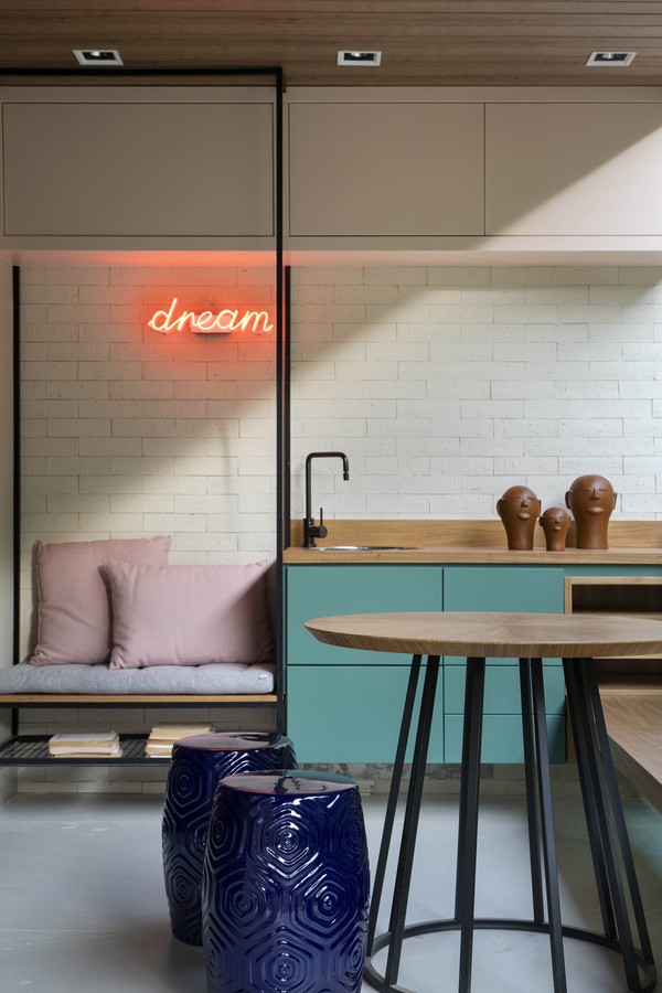 Azul-turquesa: 10 ideias de decoração com a cor alegre