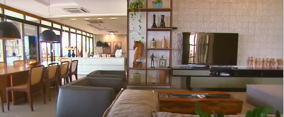 Veja fotos da mansão de 1000 m² de Mano Walter, o Dinossauro do 'The ...