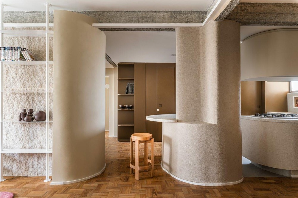 Entre curvas e concreto, apartamento é transformado no centro de São Paulo