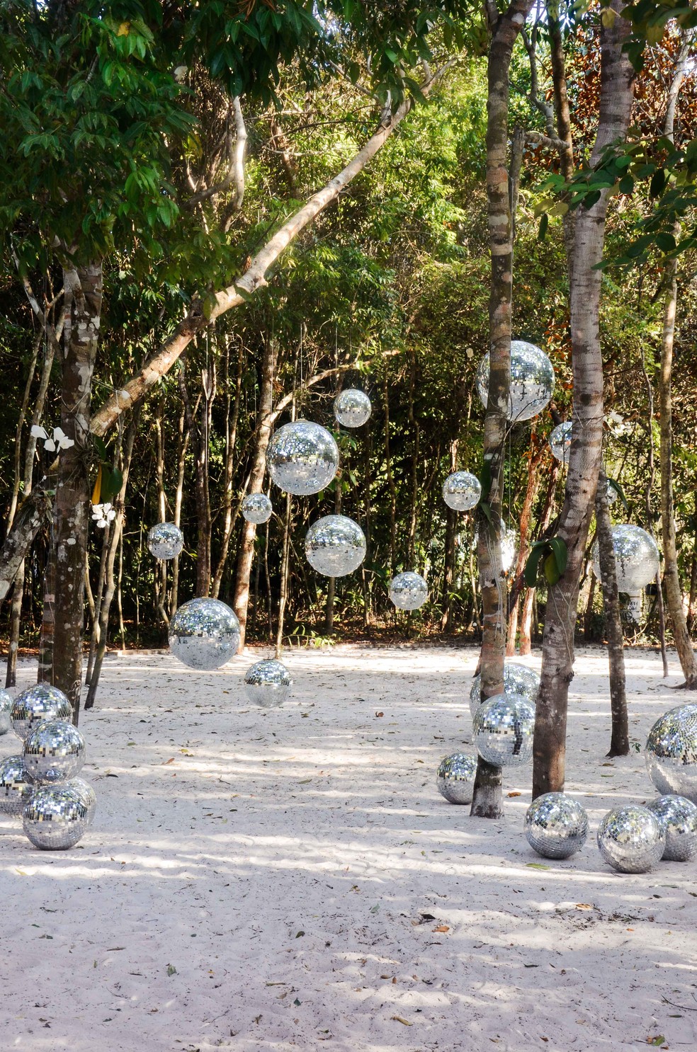 Veja os detalhes da decoração do casamento de Kadu Dantas e Peter Zawel ...
