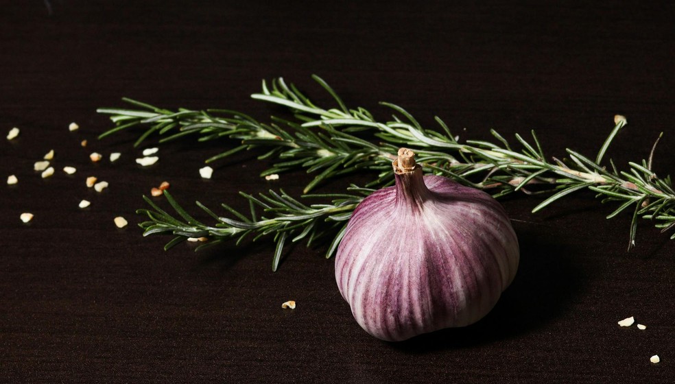 4 benefícios que só o alho garante às plantas