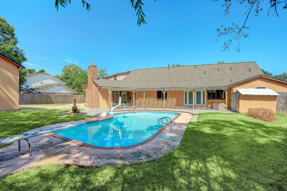 Casa no Texas onde Neil Armstrong viveu durante expedição histórica à ...