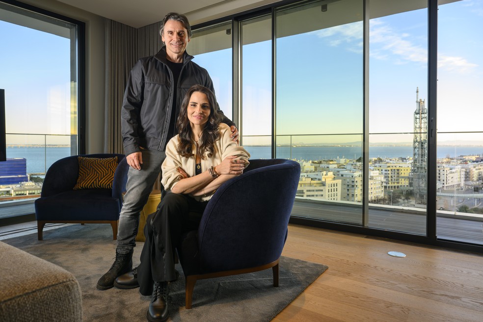 Murilo Rosa e Fernanda Tavares abrem apartamento em Portugal