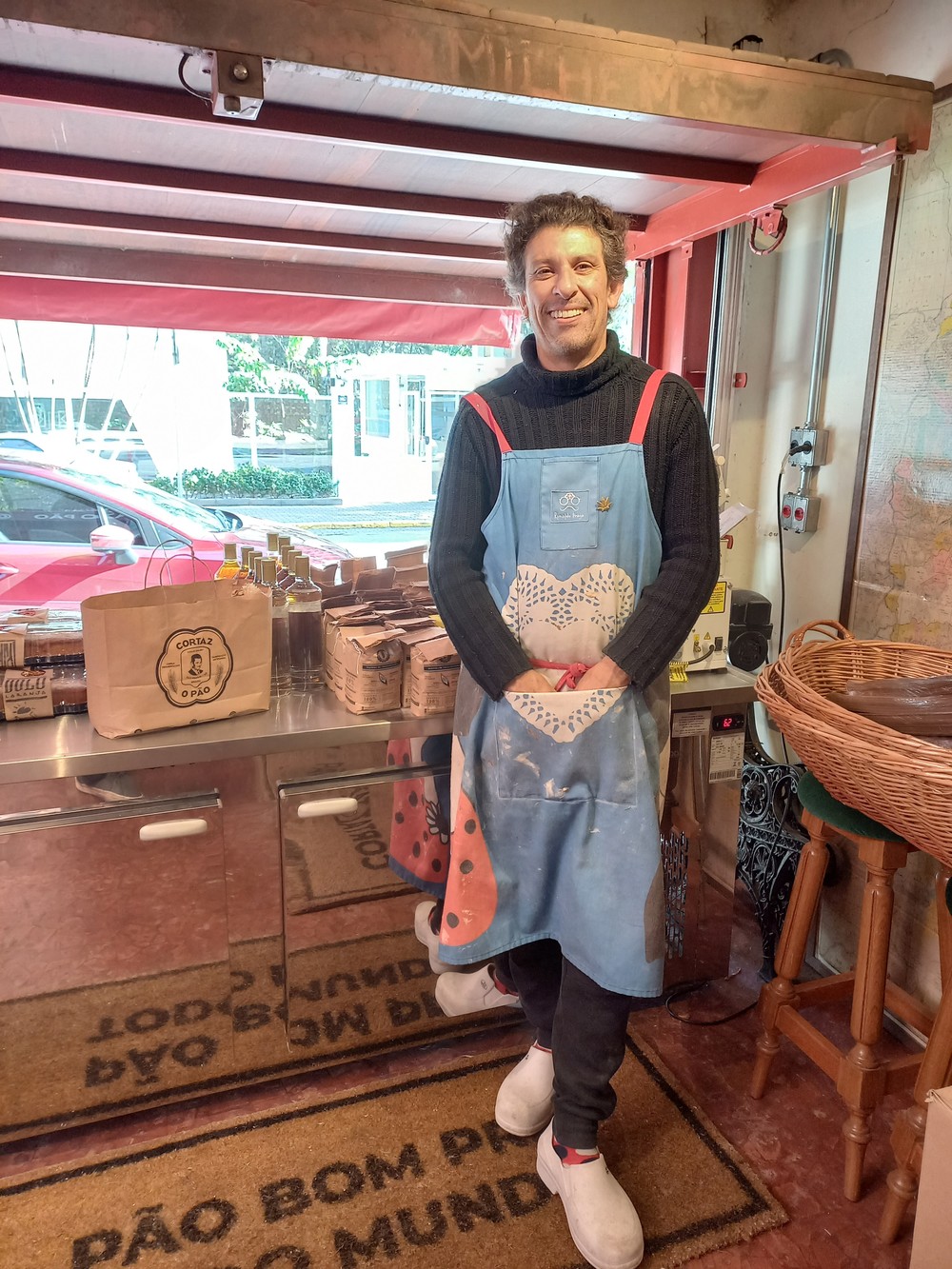 Milhem Cortaz transforma garagem de casa em padaria artesanal: 'Fazer ...