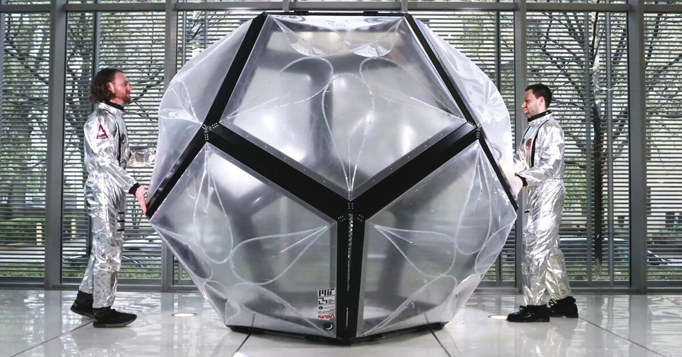 Arquitetos criam casas modulares que se constroem sozinhas na Lua