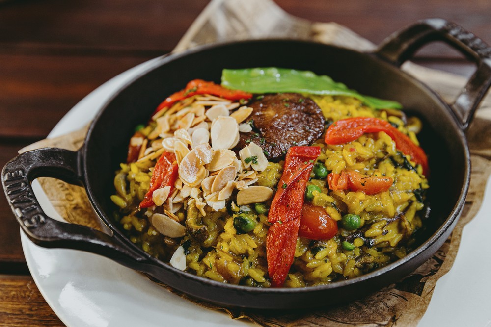Como fazer uma paella perfeita? As dicas que só chefs de cozinha sabem