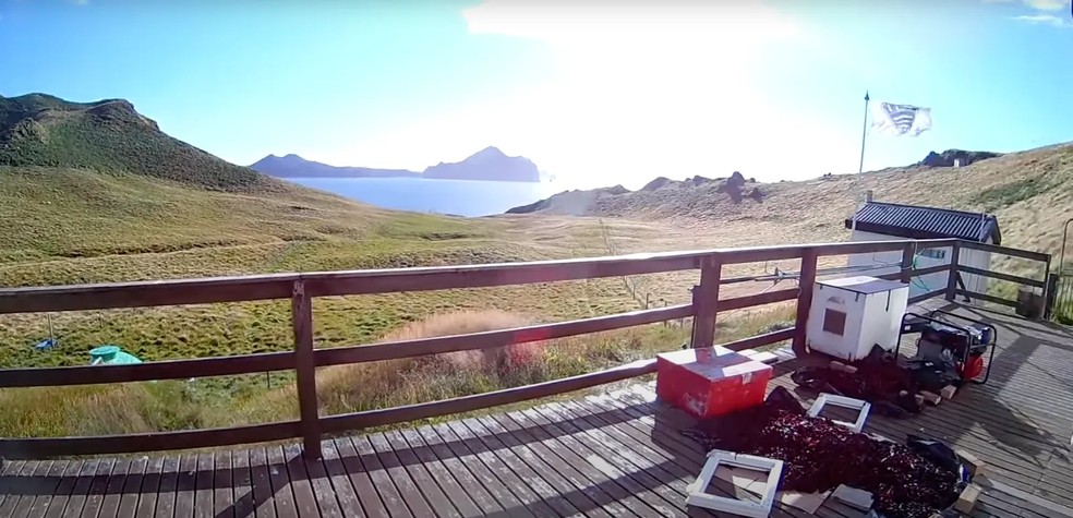 Como é viver na casa mais isolada do mundo - expresso.arq