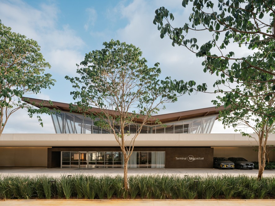 Terminal vip em São Paulo oferece uma experiência luxuosa no embarque e ...