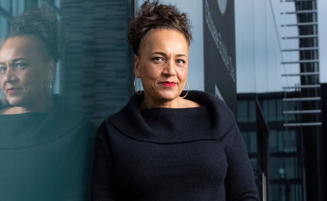 Quem é Lesley Lokko, arquiteta vencedora do RIBA 2024