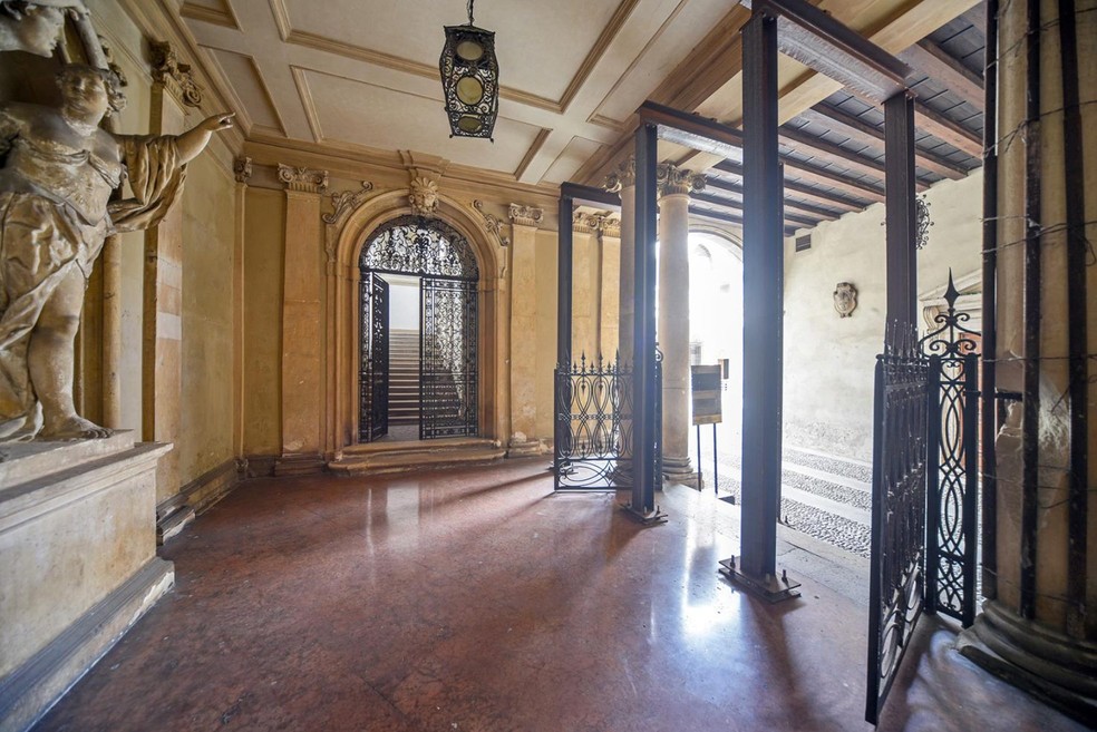 Palácio na Itália repleto de afrescos incríveis pode ser seu por R$ 35 ...