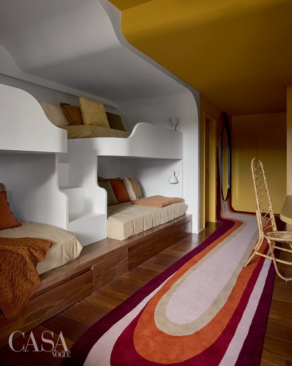 Anitta abre casa de 1,5 mil m² no Rio de Janeiro; assista ao tour