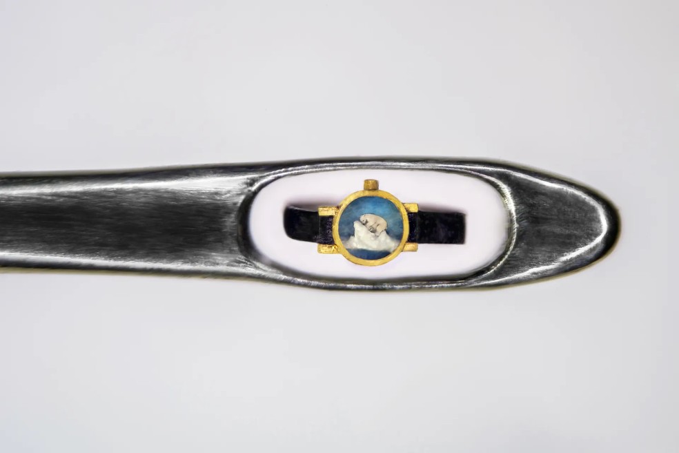 As menores esculturas do mundo cabem no buraco de uma agulha