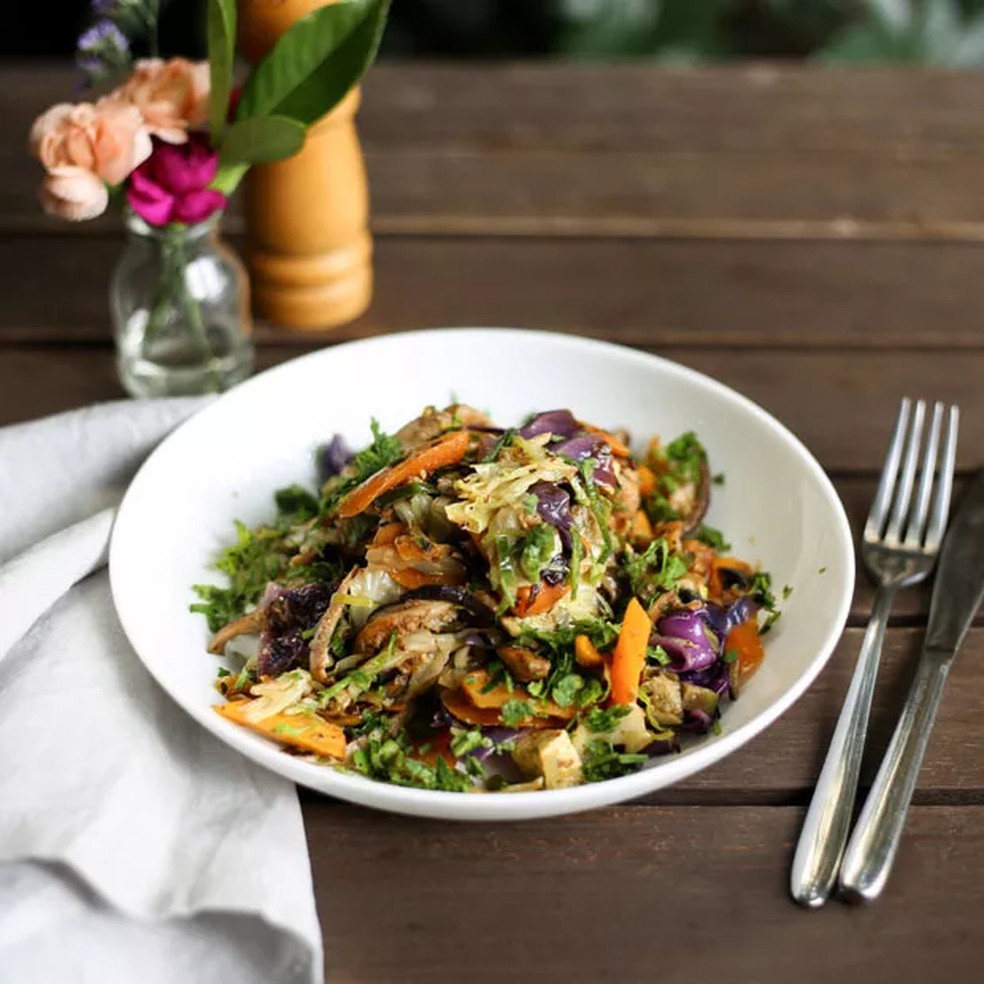 5 receitas de saladas diferentes para preparar em casa | Receita | Casa ...