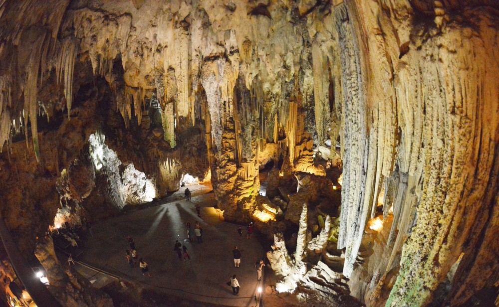 Como é a caverna visitada por seres humanos há mais de 40 mil anos ...