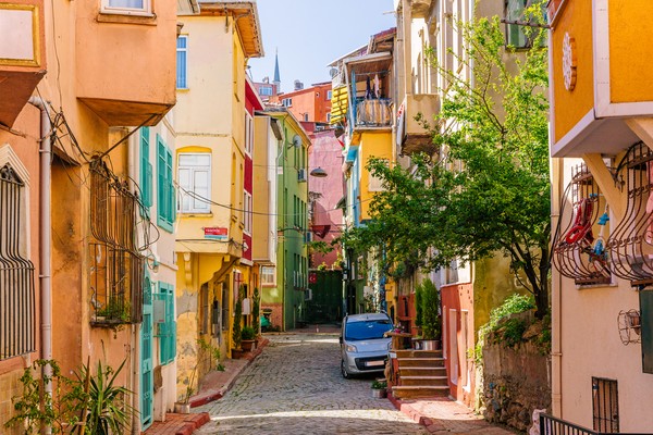 19 prédios coloridos pelo mundo que você precisa visitar ao menos uma vez