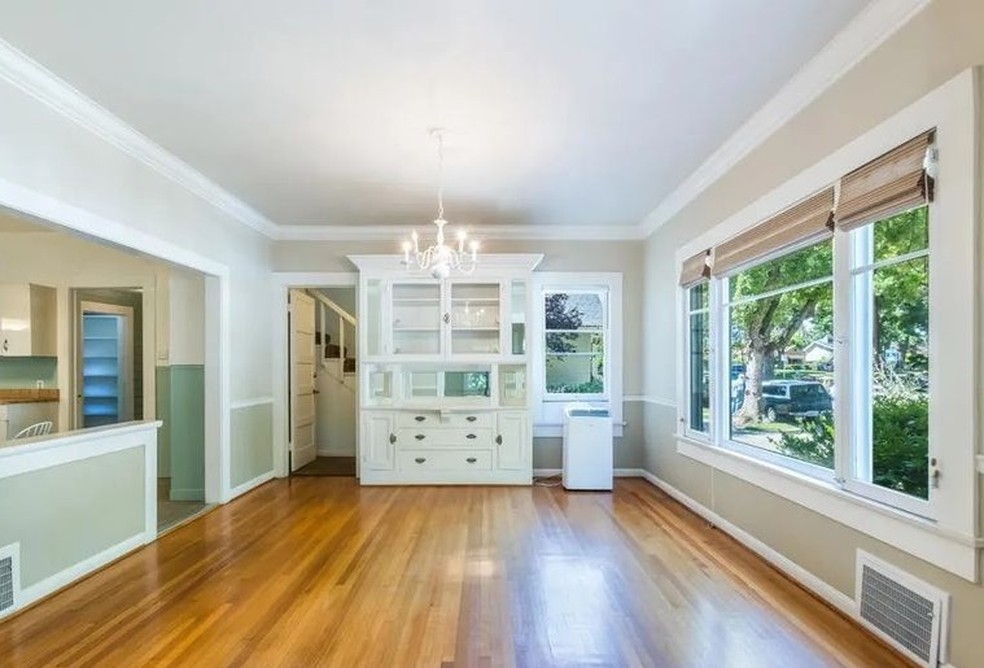 Atriz de 'Ted Lasso' revela que cresceu na casa original do filme ...