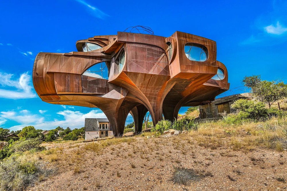 Casa com arquitetura de ferro impressionante está à venda por R$ 9,7 ...