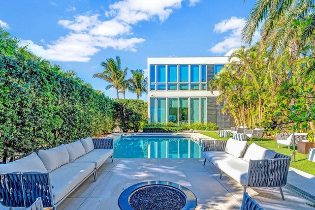 Esta mansão de R$ 209 milhões mais parece um resort; comprove | Casas ...