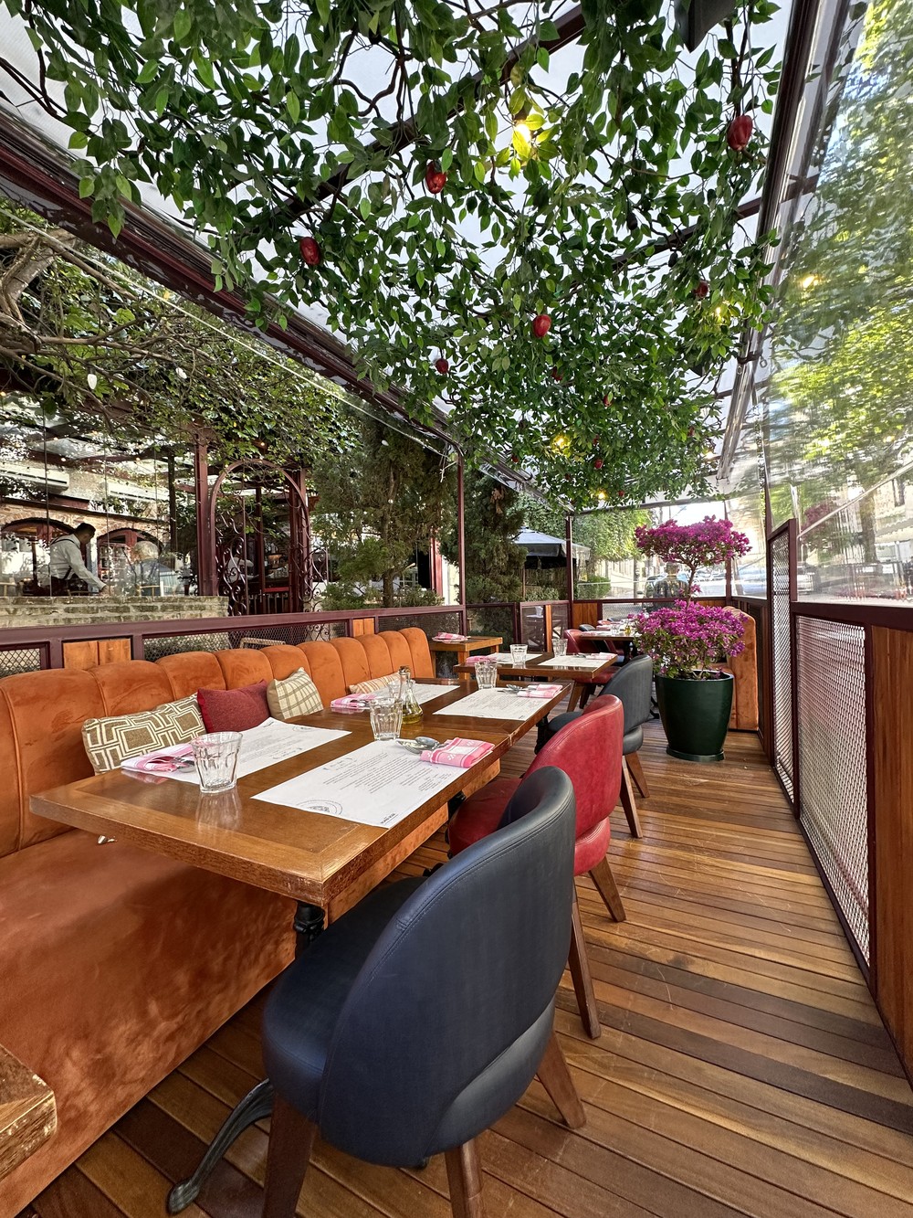 8 restaurantes com varandas aquecidas para visitar no frio ...